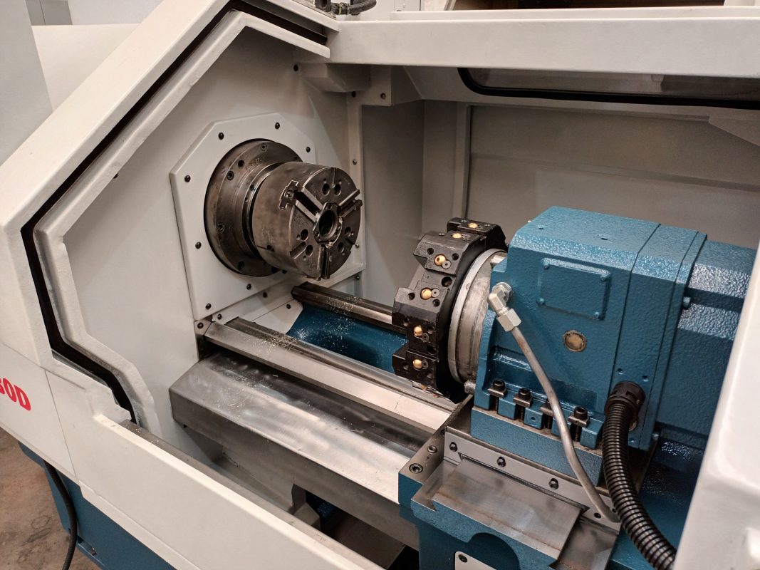 Torno CNC Romi Centur 30D – 2015 – Hidráulico – Megafer Máquinas